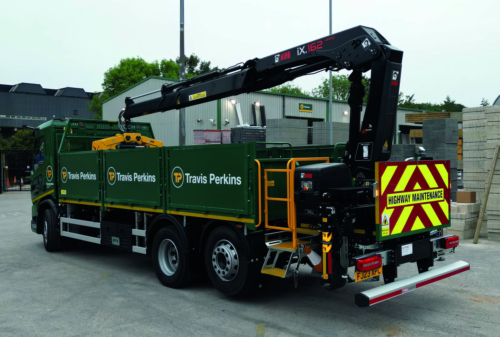 Travis Perkins plc invests in new HIAB loader cranes for improved ...
